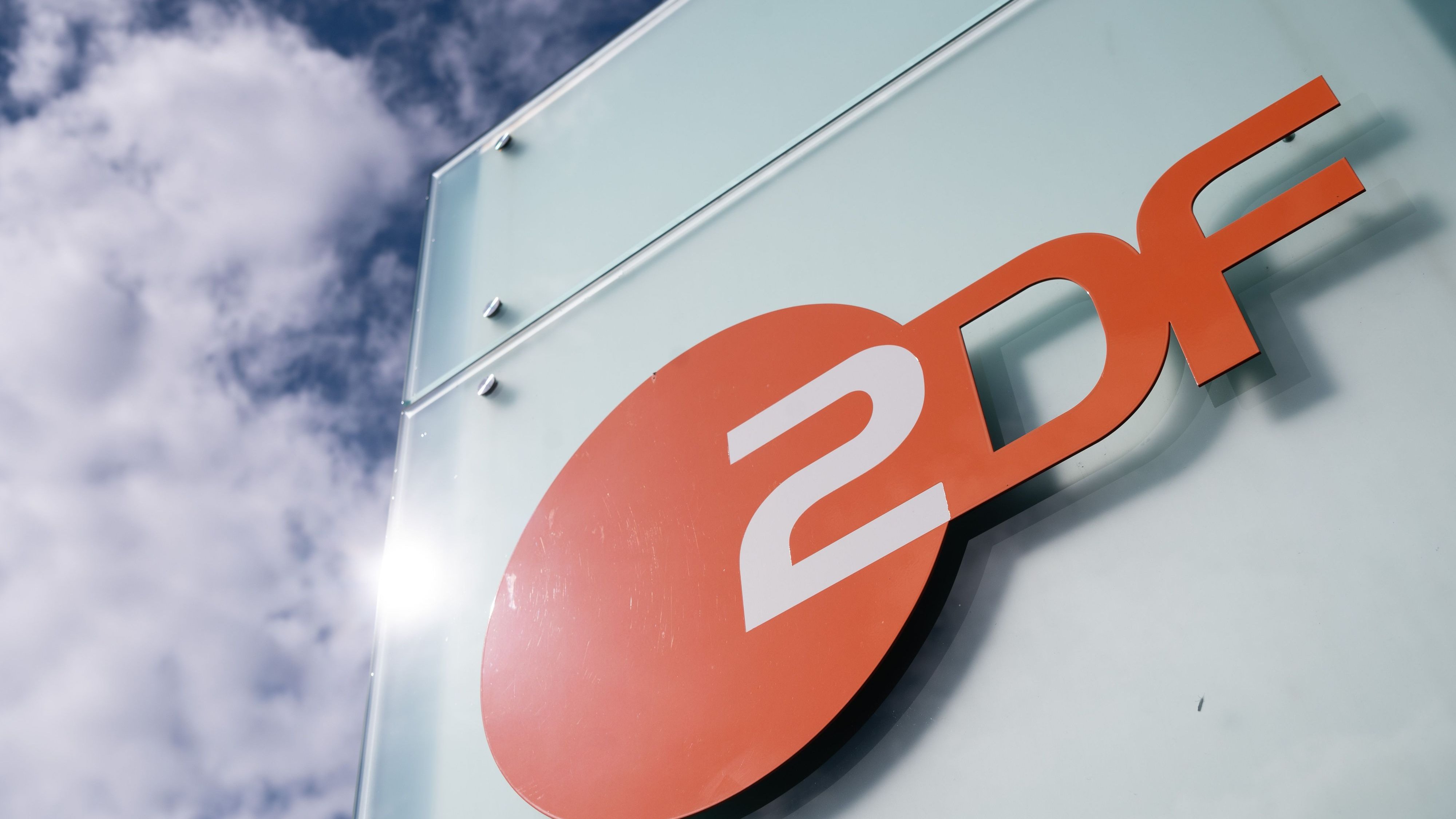 Heute Journal: ZDF verwendet KI-Bilder in „Heute Journal“-Sendung