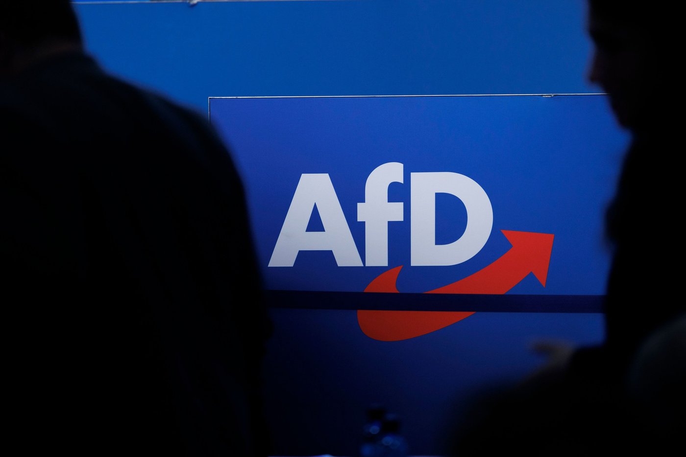 Abmahnung: AfD geht rechtlich gegen Verfassungsschutz vor Abmahnung: AfD geht rechtlich gegen Verfassungsschutz vor