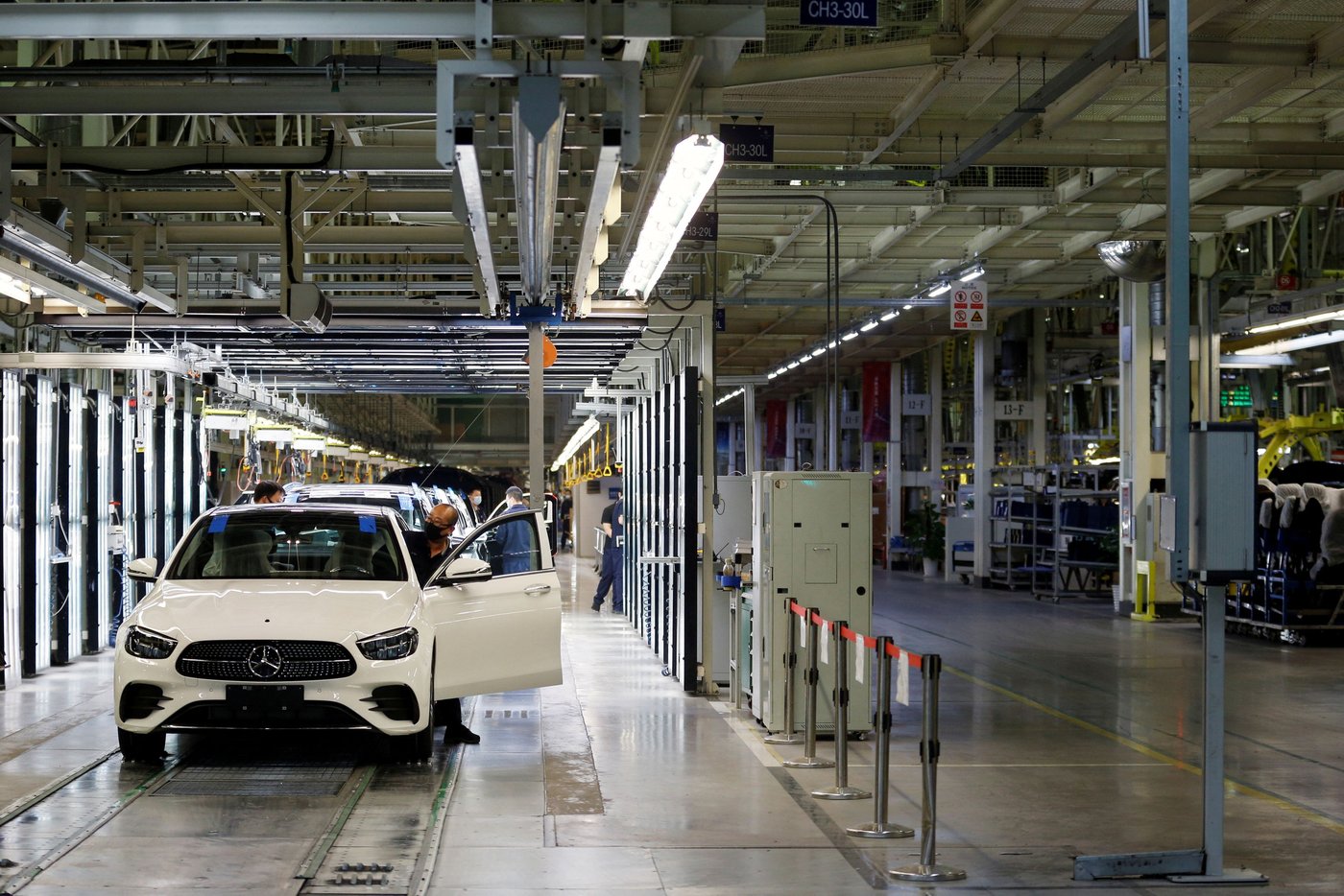 Mercedes: Autohersteller baut offenbar auch Stellen in China ab