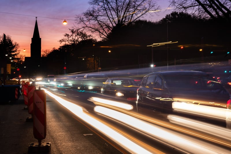 Verkehr: Studie: Weniger Autoverkehr trotz mehr Autos