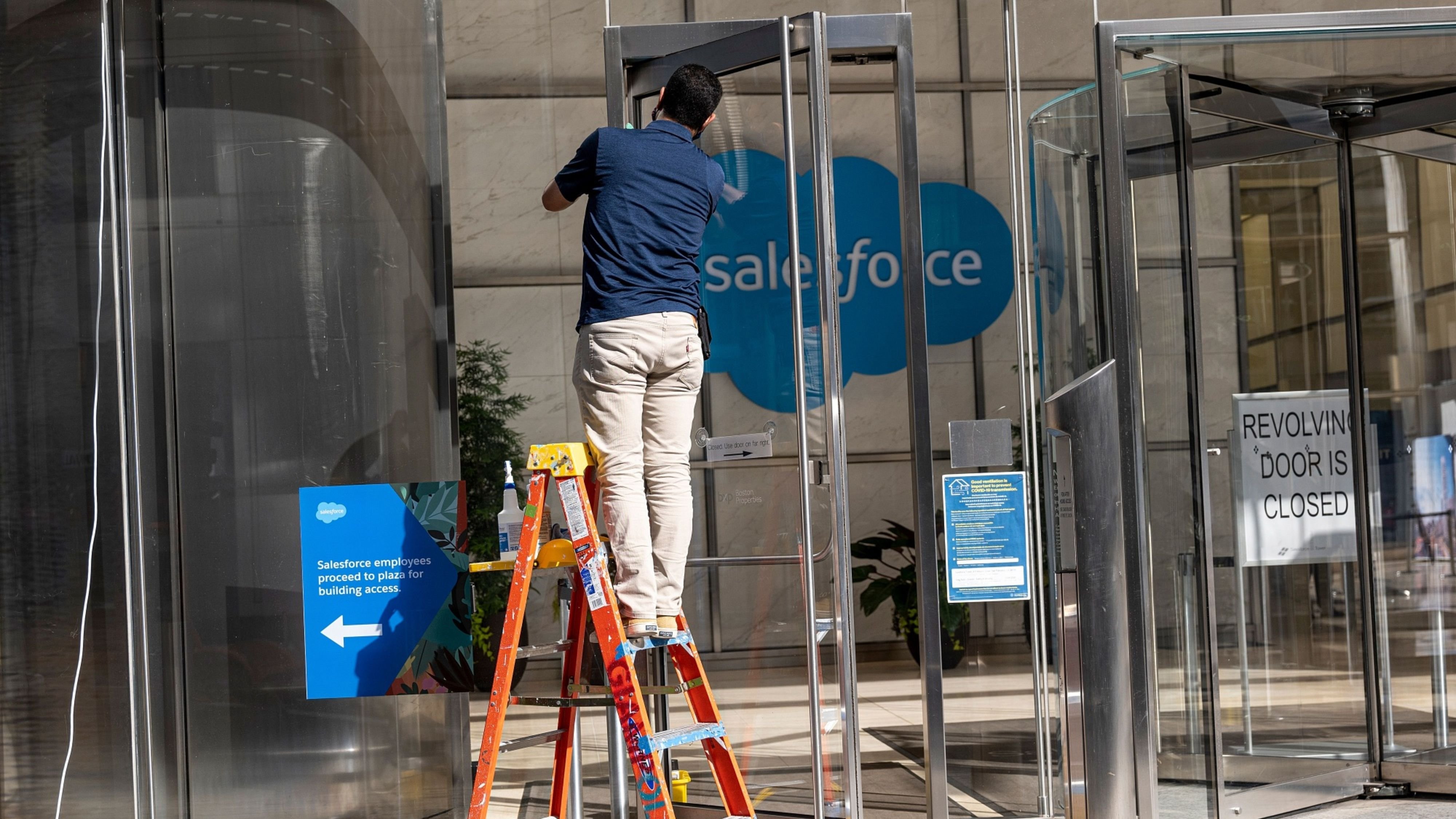 Online-Dienstleistung: Diese Chancen bieten Salesforce und Co. jetzt noch