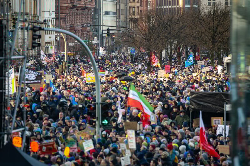 Demonstration gegen AfD: Hamburger Demo gegen rechts wegen ... Demonstration gegen AfD: Hamburger Demo gegen rechts wegen ...