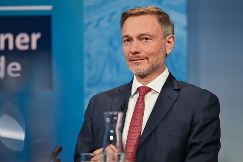 Parteien: FDP scheidet aus Bundestag aus, Lindner zieht sich zurück