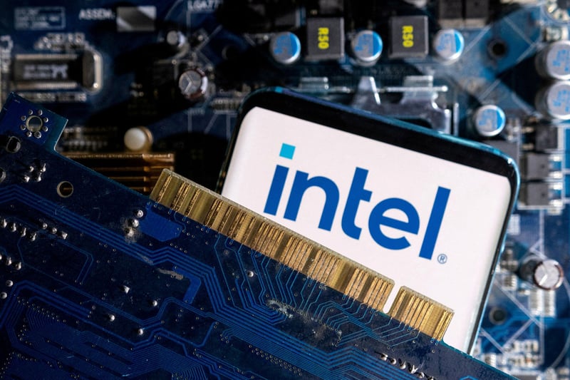 Halbleiter: Intel gibt Beteiligung an Chip-Firma Arm Holdings ab