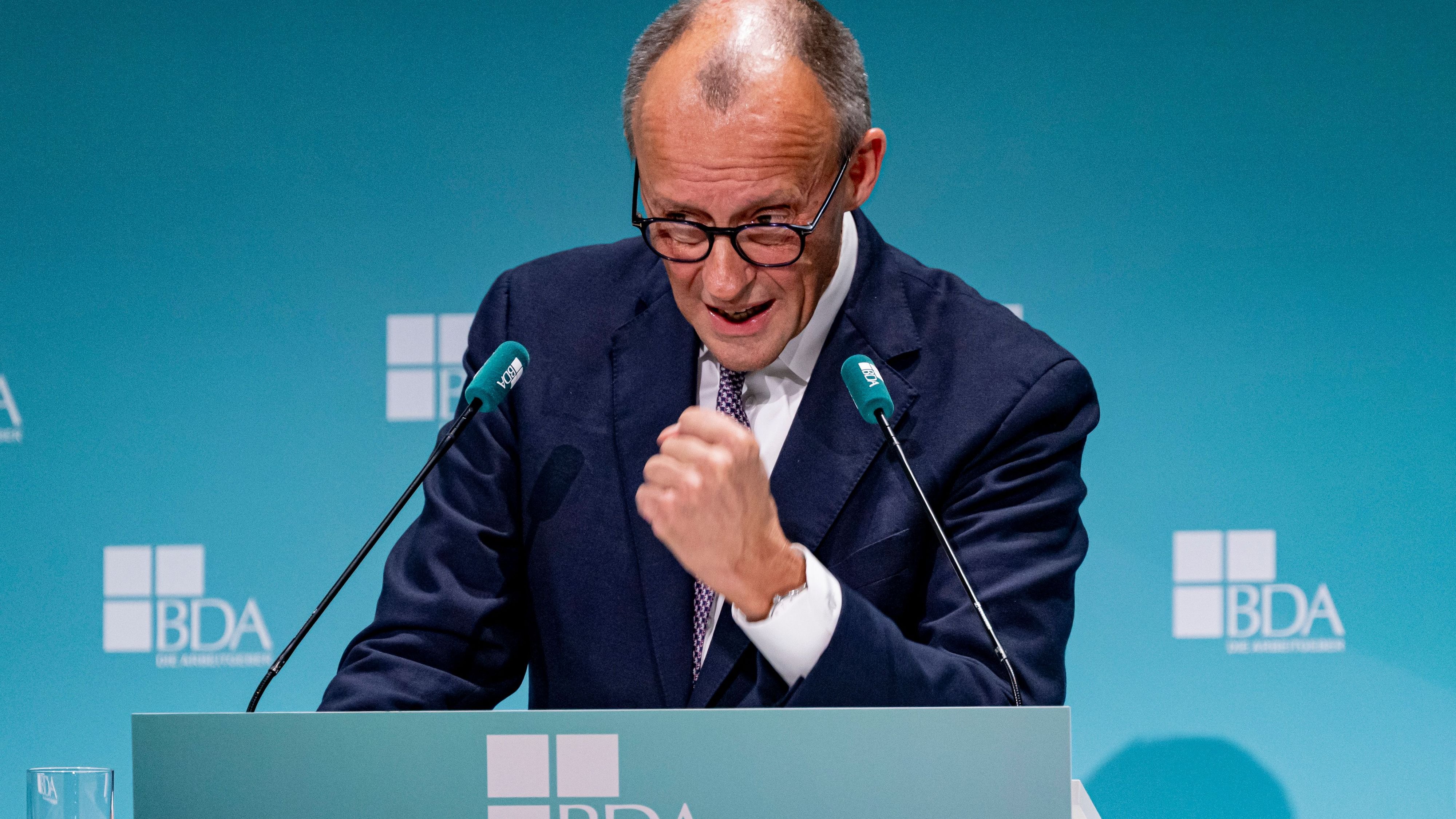 Arbeitgebertag: Merz und Winkel entfernen sich im Rentenstreit noch weiter