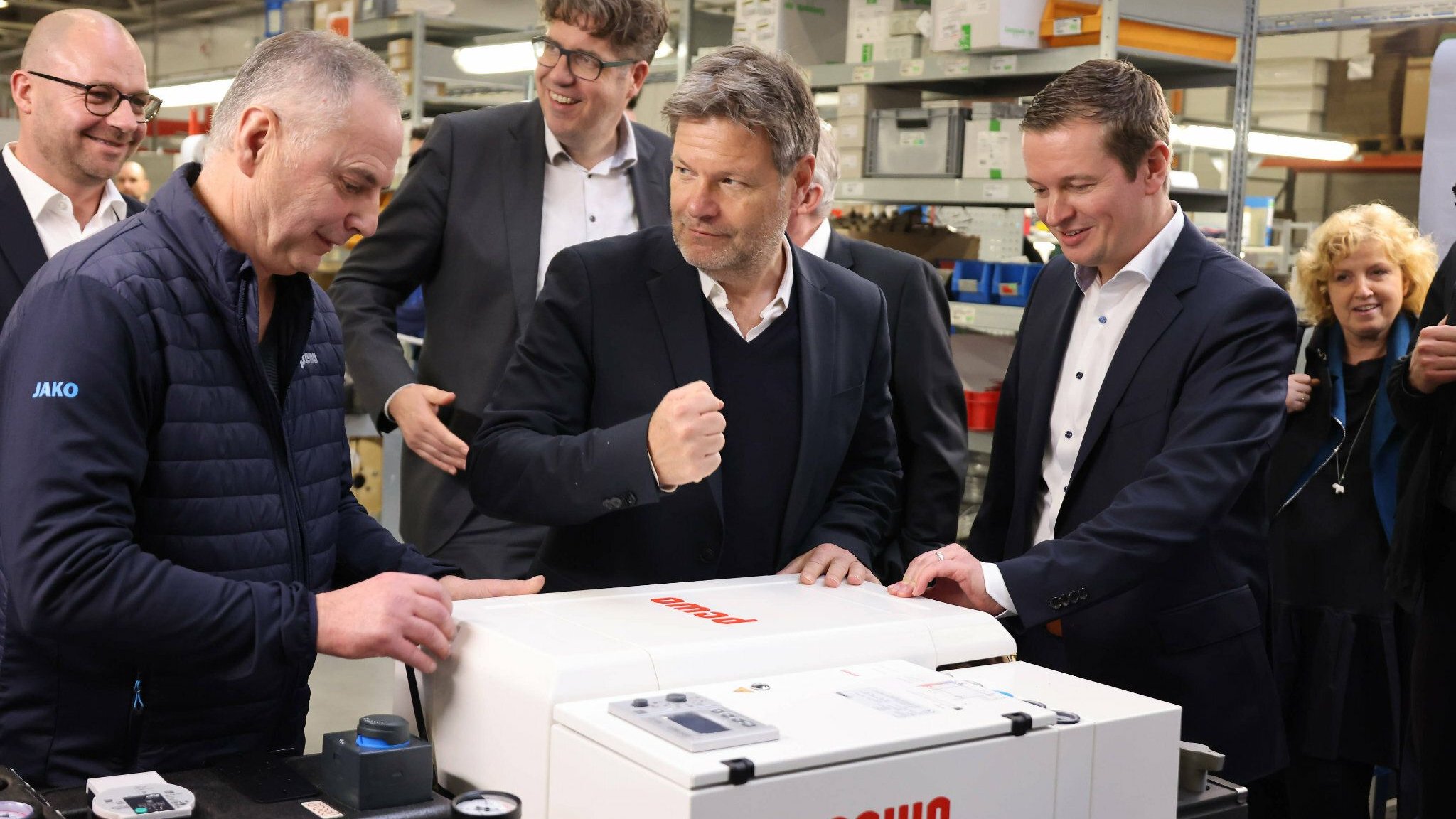 Wärmewende: Fernwärmespezialist Pewo: So investiert Viessmann weiter in ...