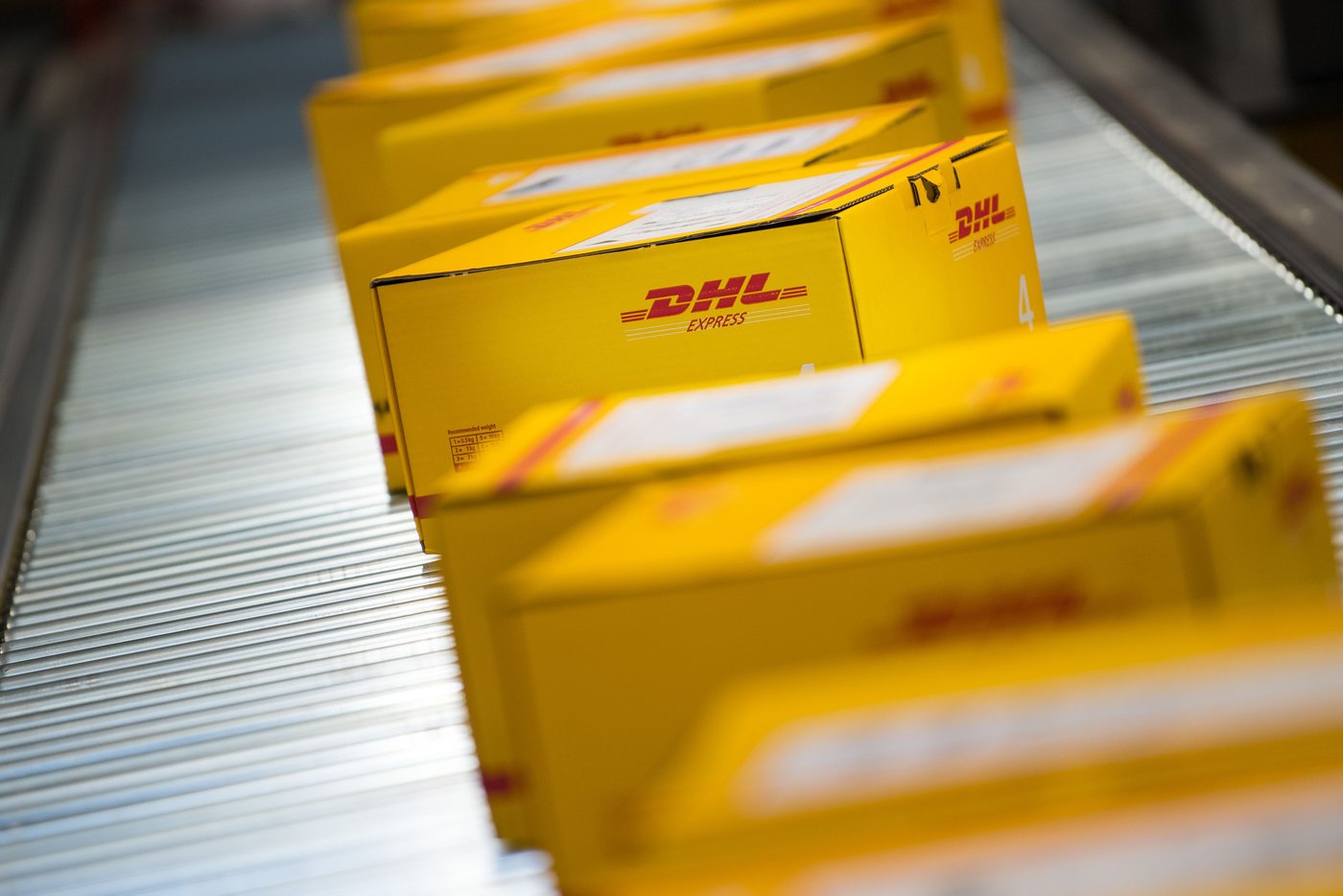 Logistik: Beschäftigte von DHL legen in den USA über Weihnachten ...