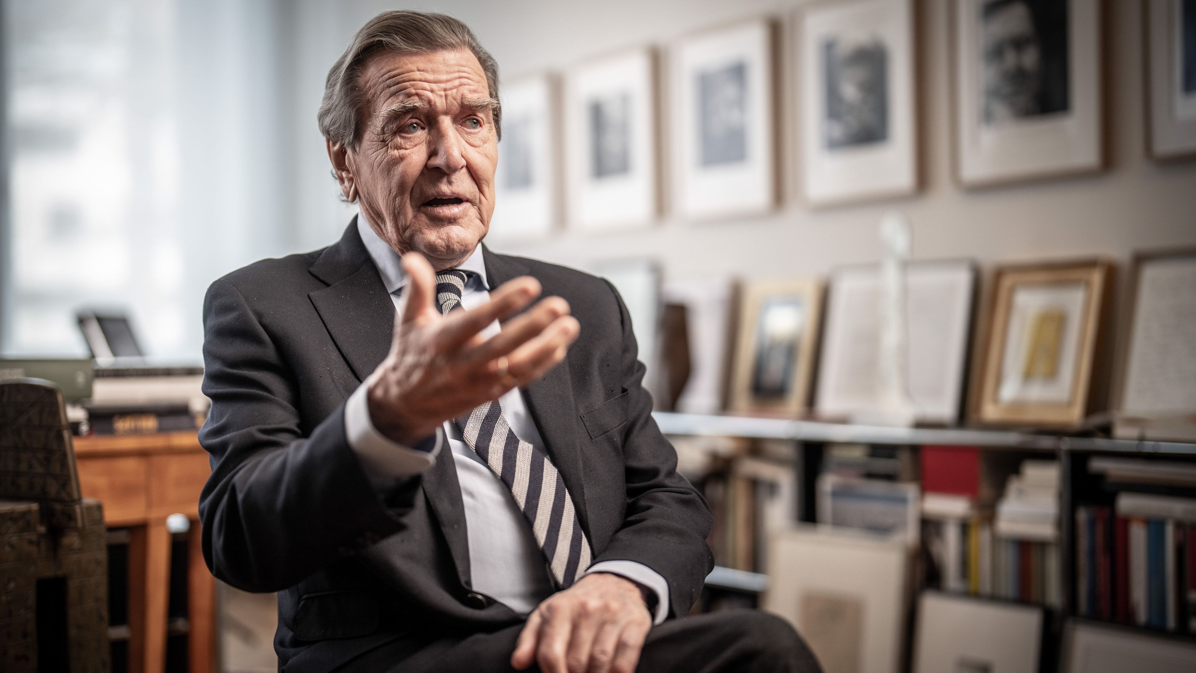 Altkanzler: Gerhard Schröder feiert 80. Geburtstag – Scholz und SPD ...