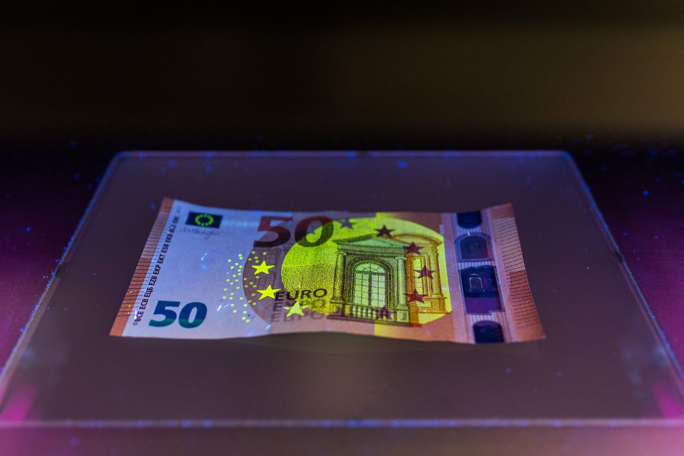 Falschgeld erkennen: Was Sie wissen müssen