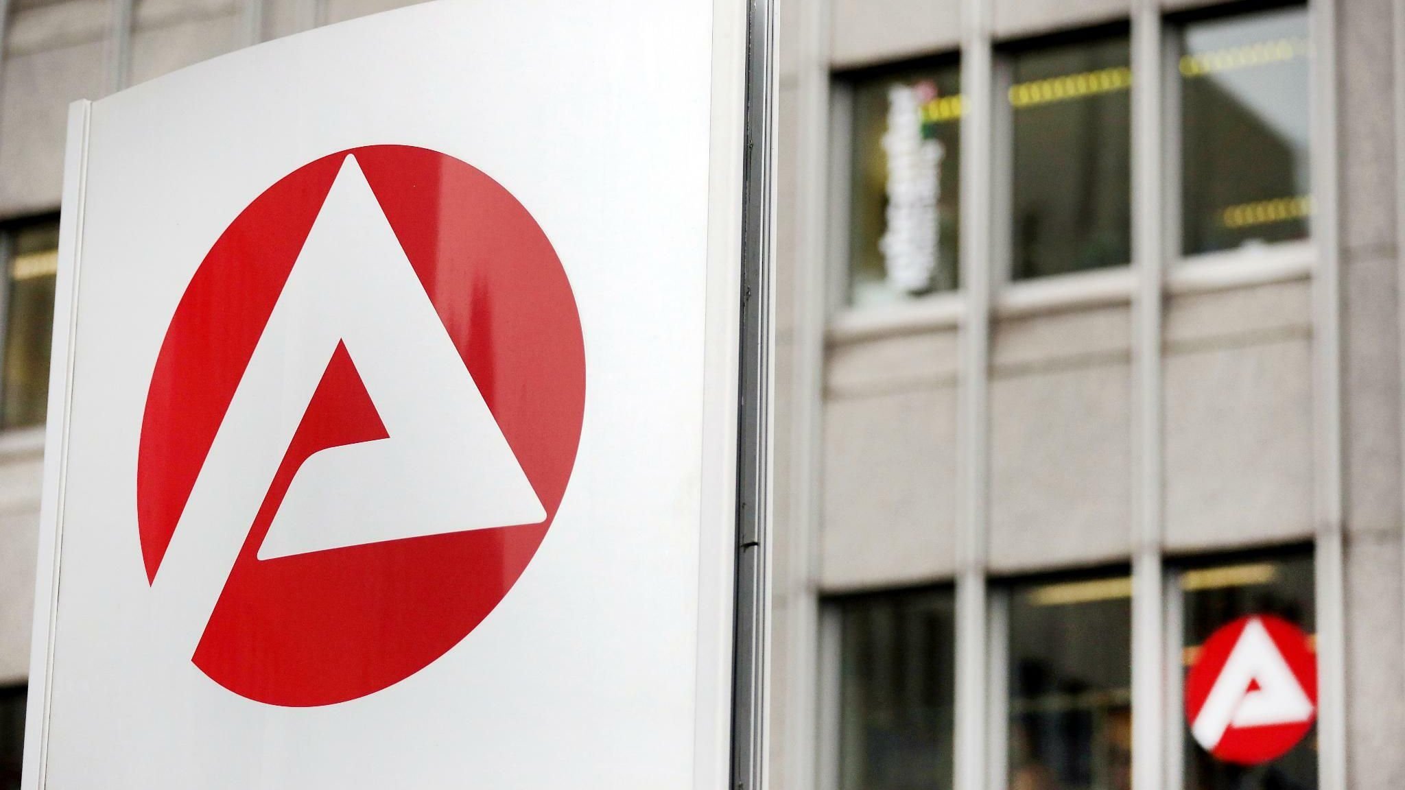 Arbeitsministerium: Beratung per Videotelefonat – Arbeitsagentur wird ...