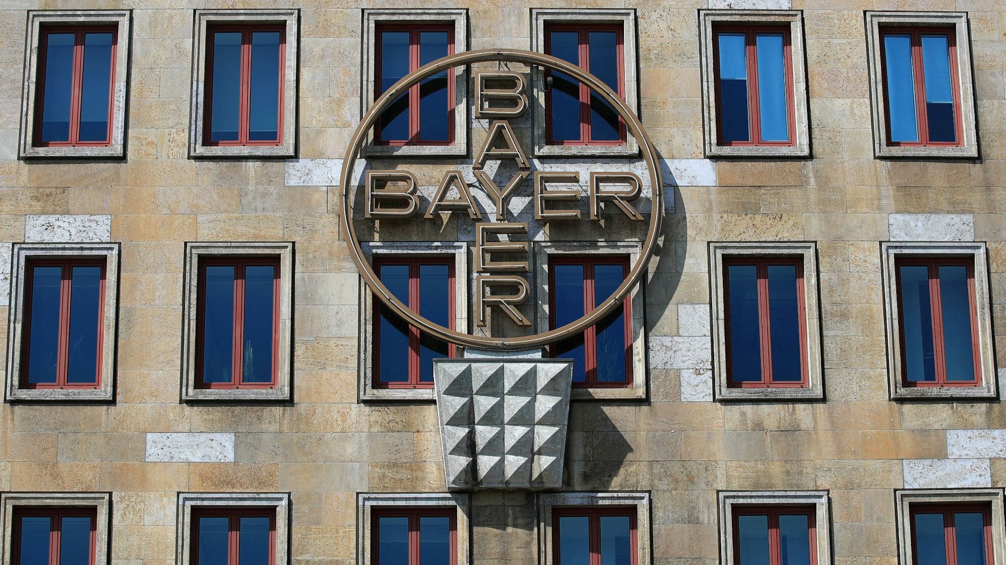 Bayer AG: Pharmakonzern sucht einen neuen Chef