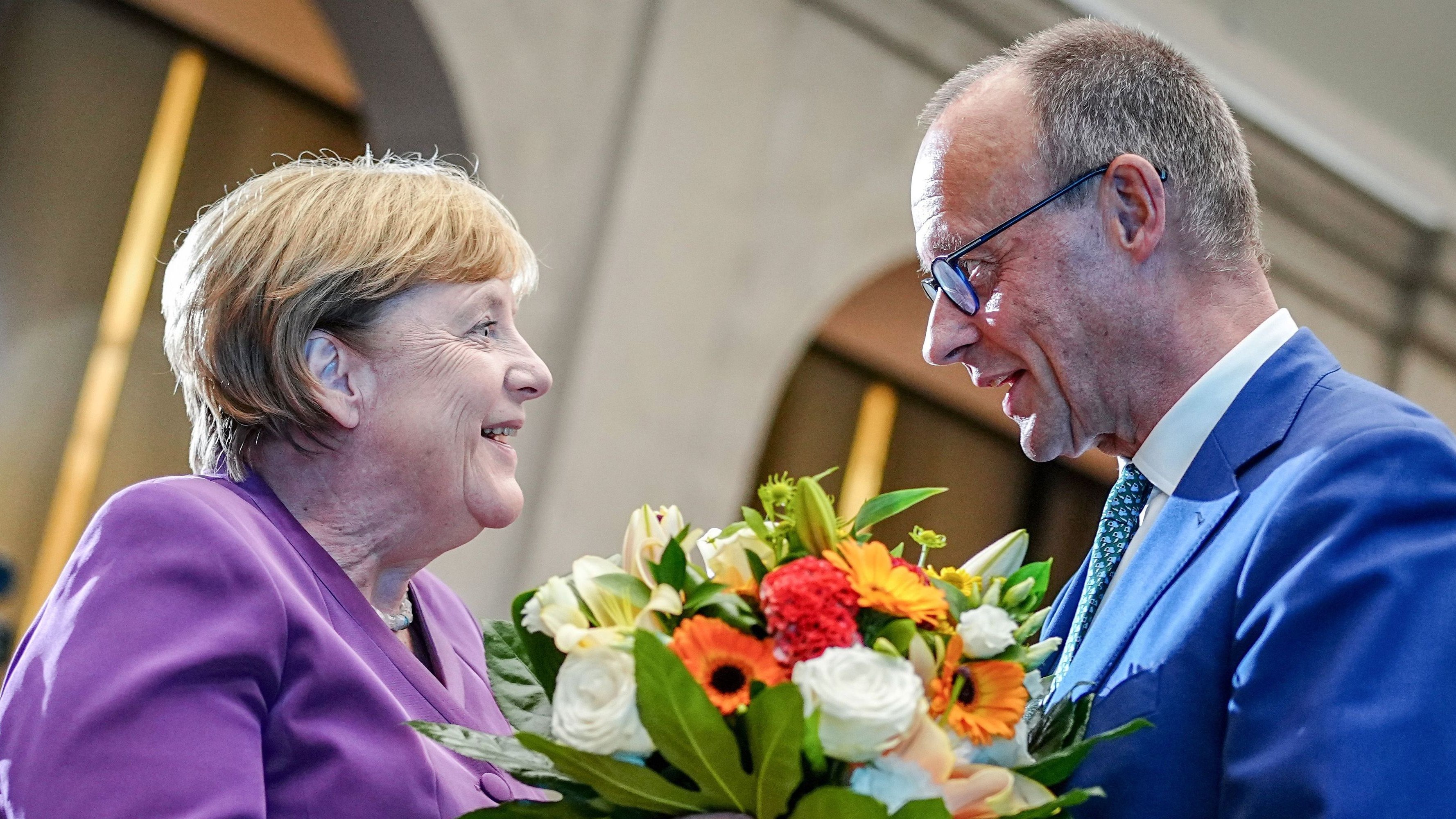 Kanzler: Merkel will Merz „handschriftlich“ zum 70. gratulieren