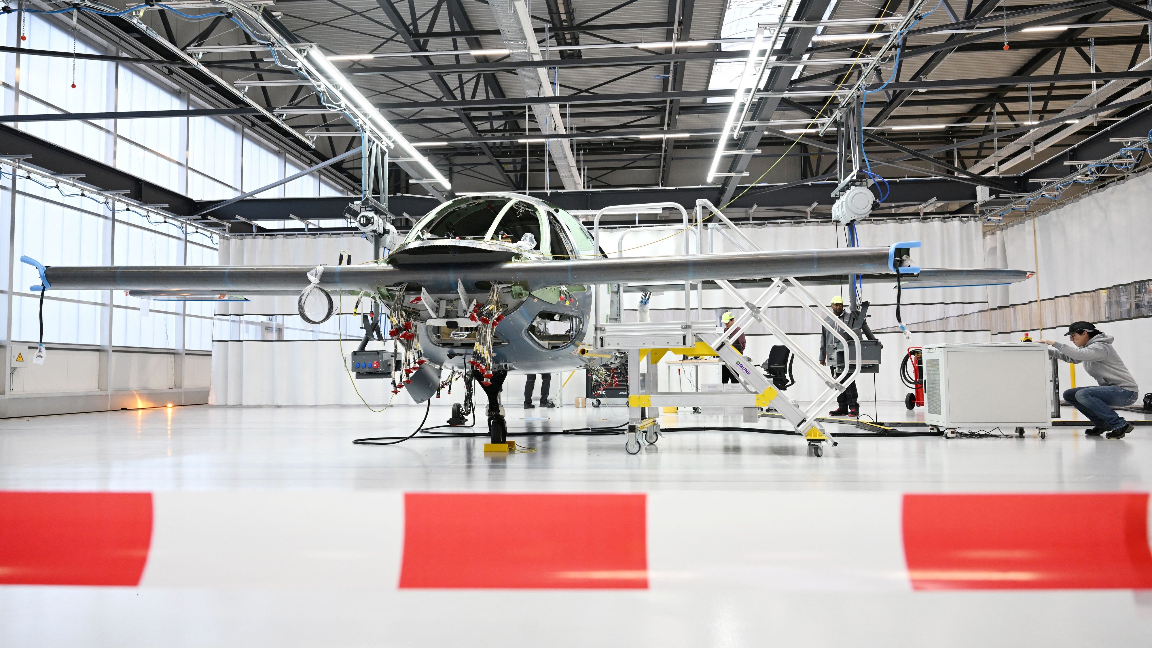 Luftfahrt: AAMG plant mit Lilium Einstieg ins Verteidigungsgeschäft