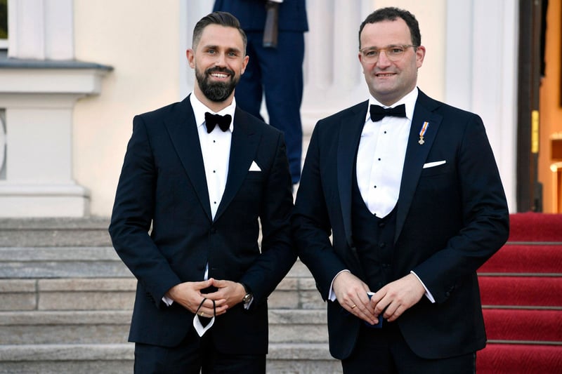 Jens Spahn: Ex-Gesundheitsminister verkauft Villa für mehrere Millionen ...