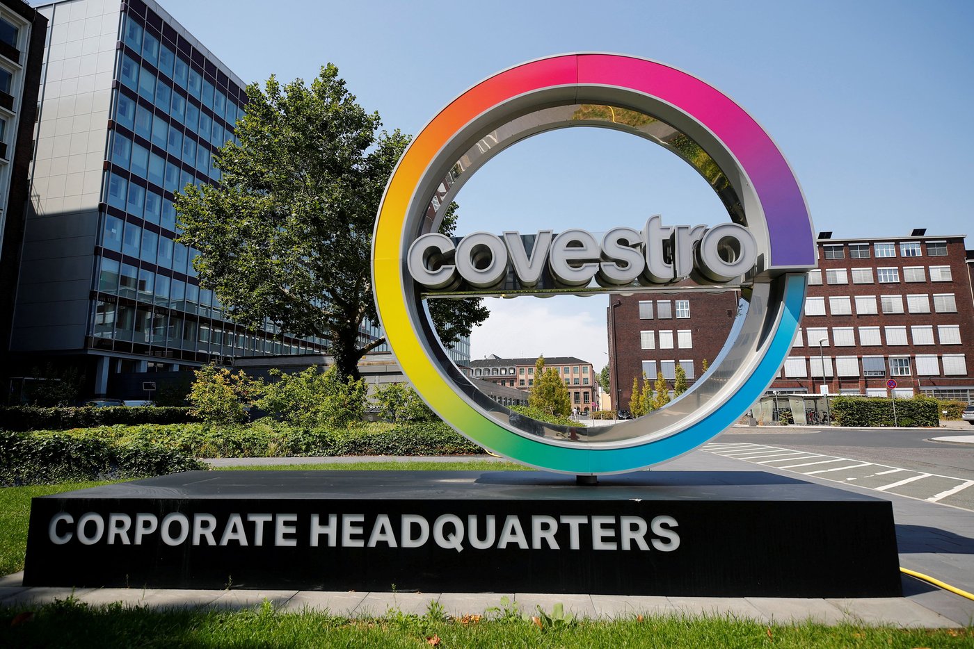 Covestro-Aktie: Sollen Aktionäre das Adnoc-Angebot annehmen?