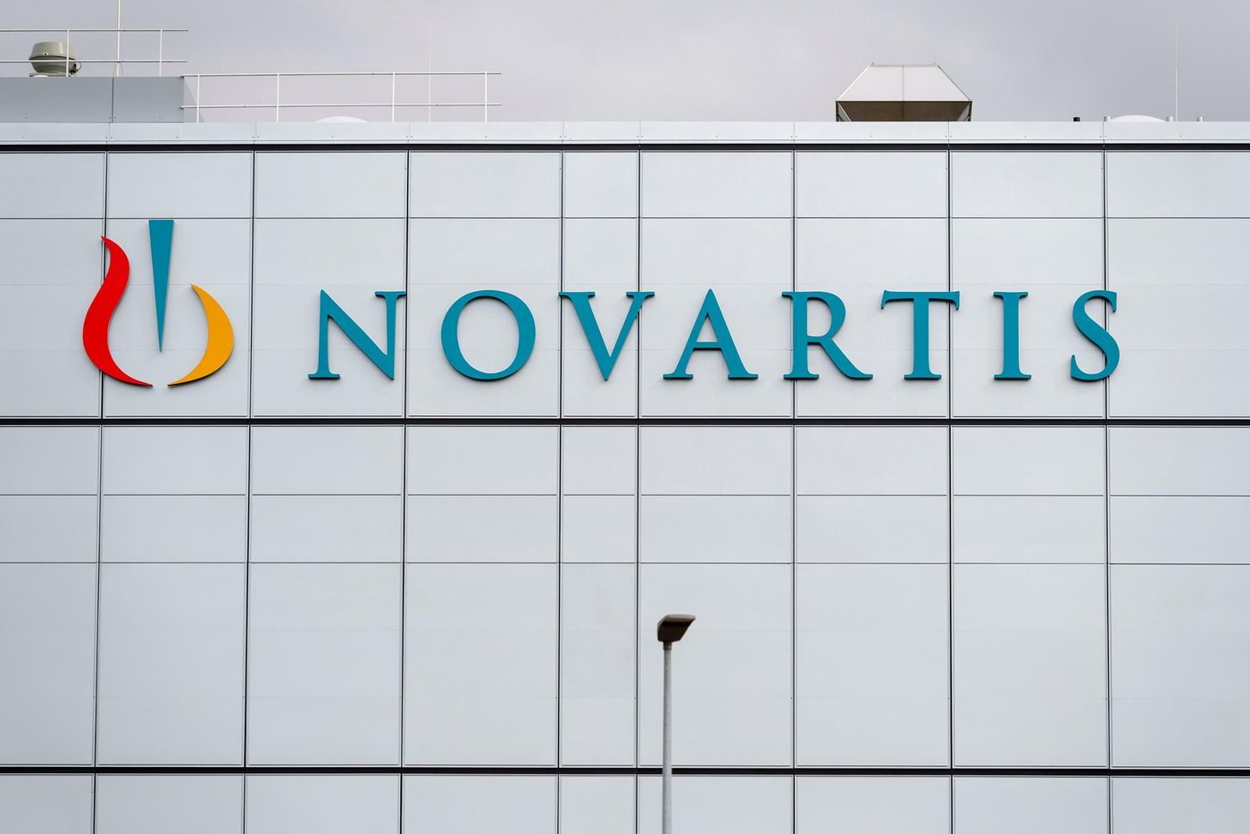 Neues Novartis-Werk soll Gentherapie-Produktion beschleunigen
