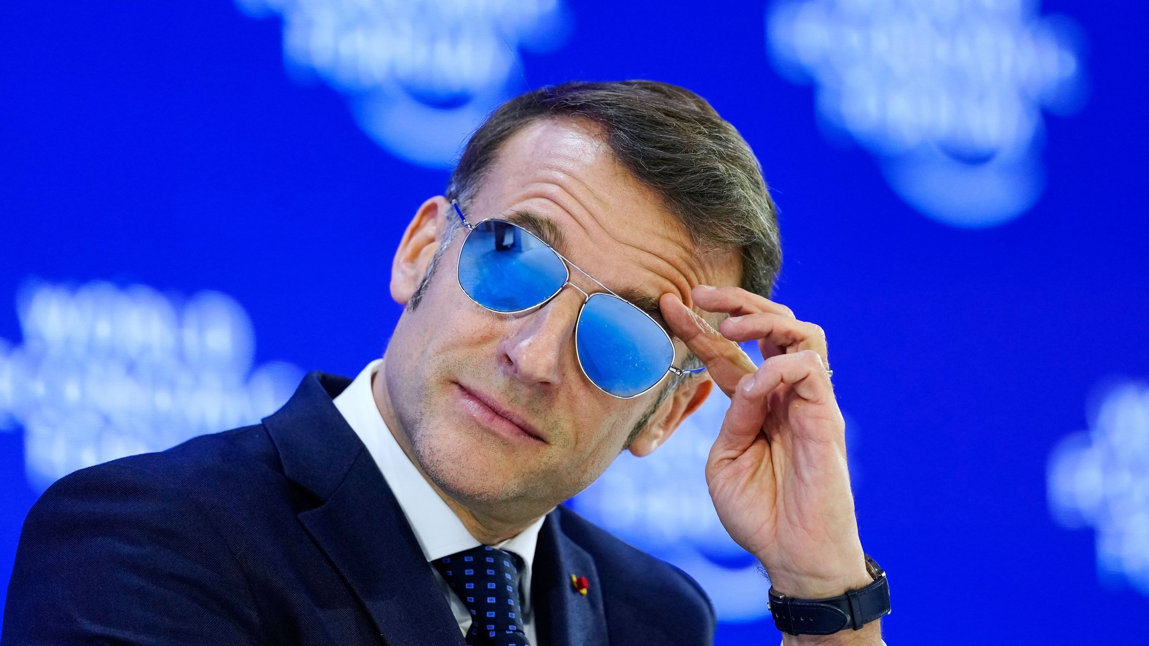 Frankreich: Macron kommt mit Sonnenbrille aus dem Umfragetief