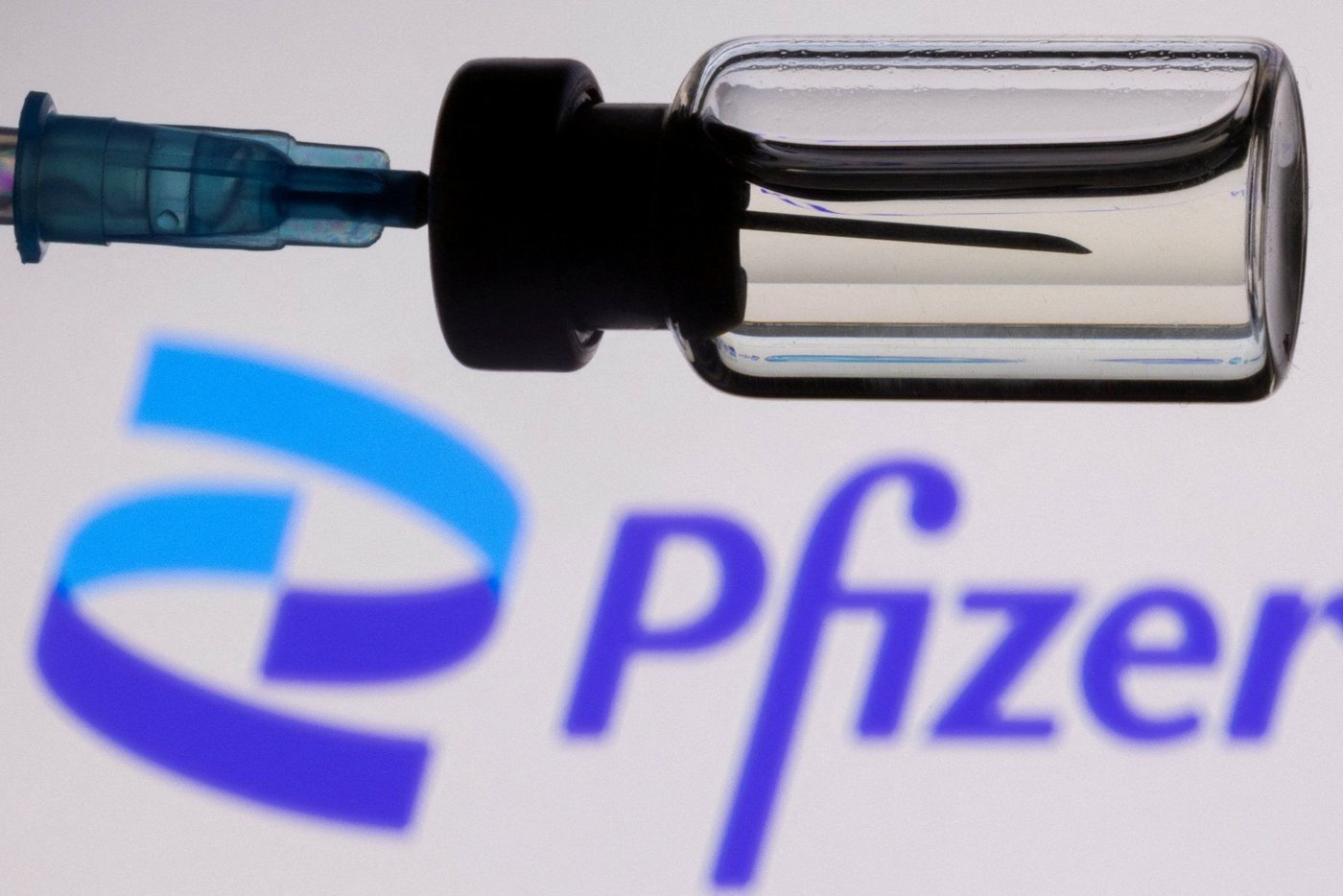Pfizer: Geschäft mit neuen Omikron-Boostern gibt Schub