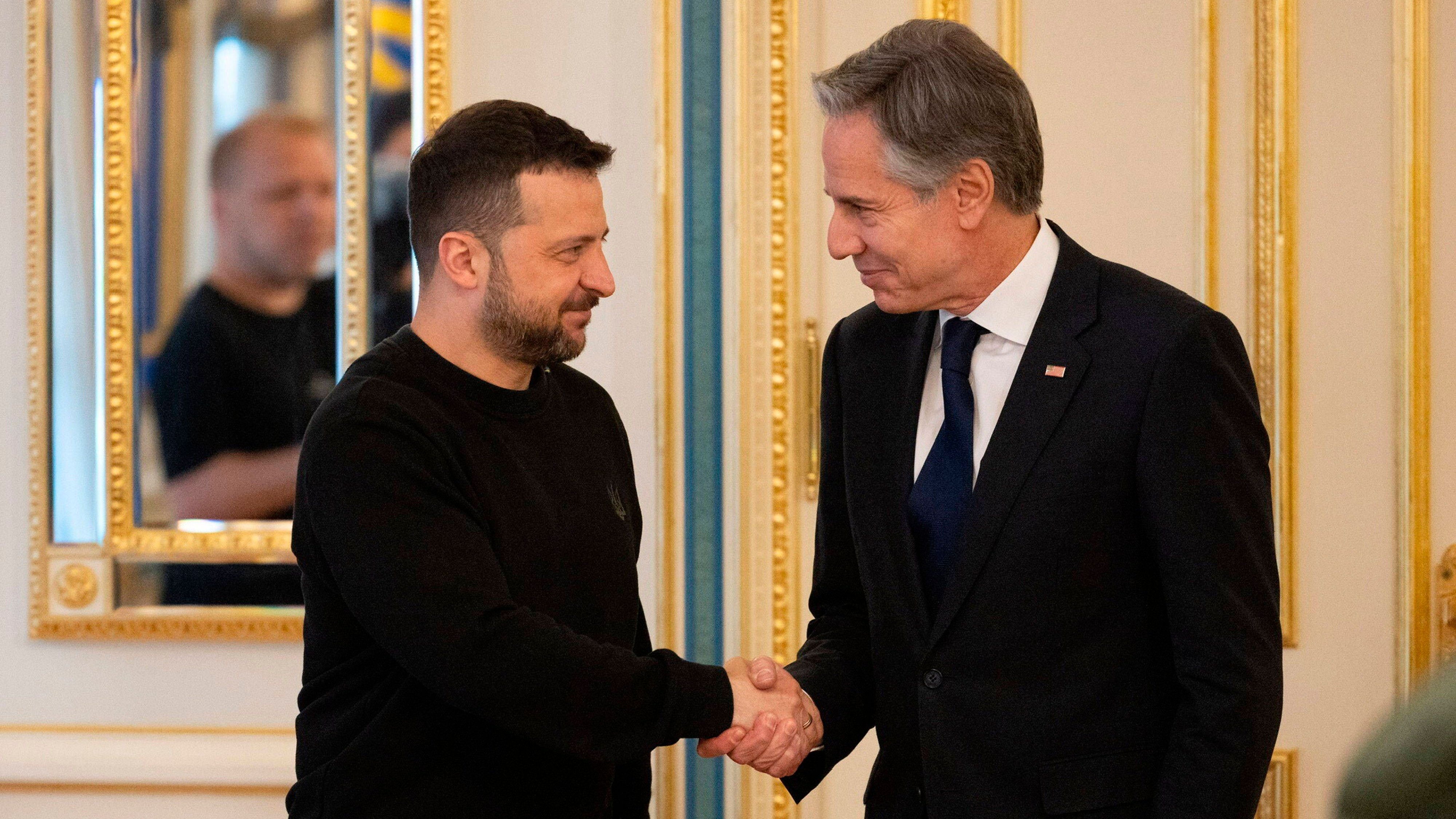 Ukraine: USA könnten Ukraine erlauben, mit US-Waffen Ziele in Russland ...