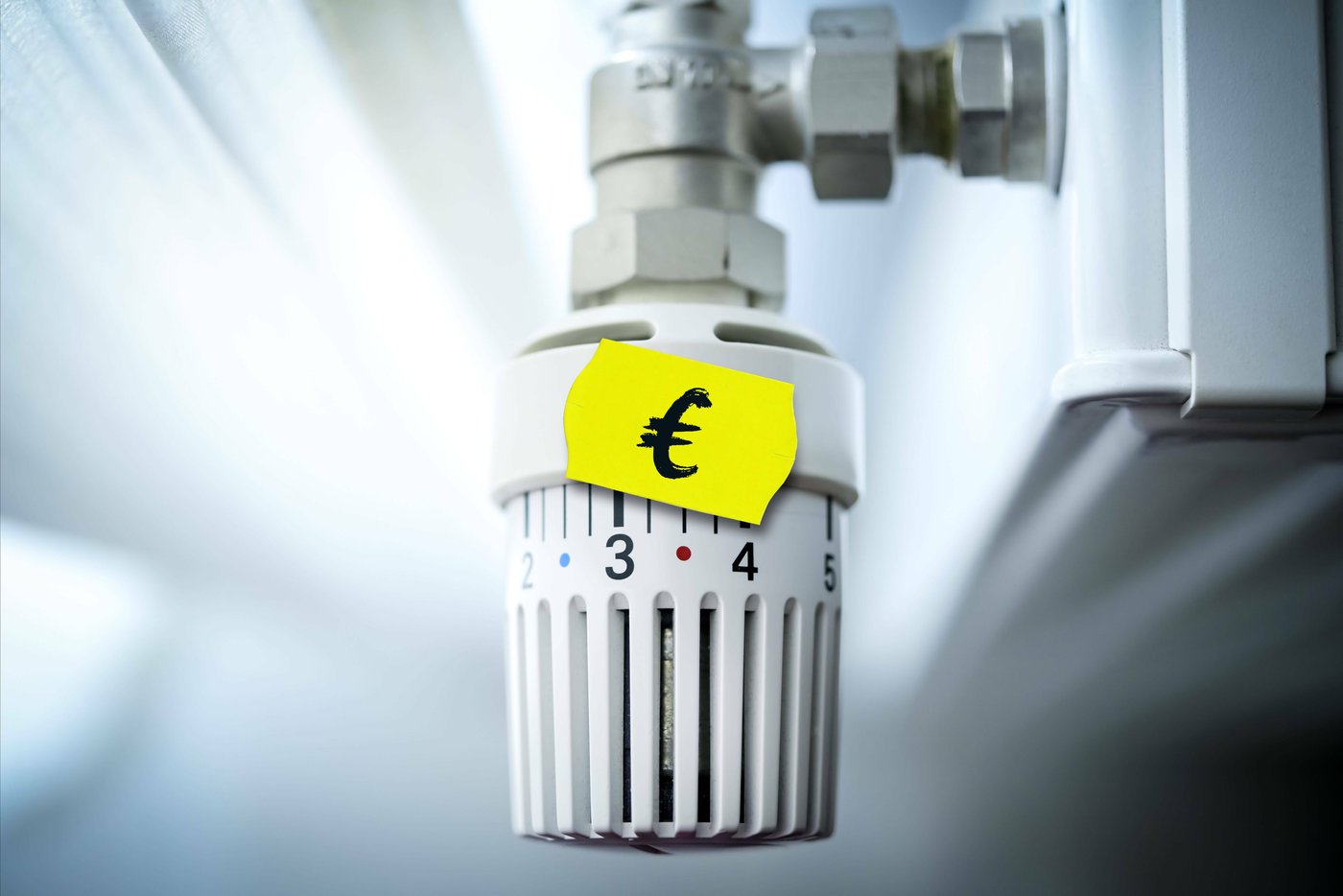Energiesparen: 12 Tipps, die den Verbrauch von Strom und Gas im Büro senken