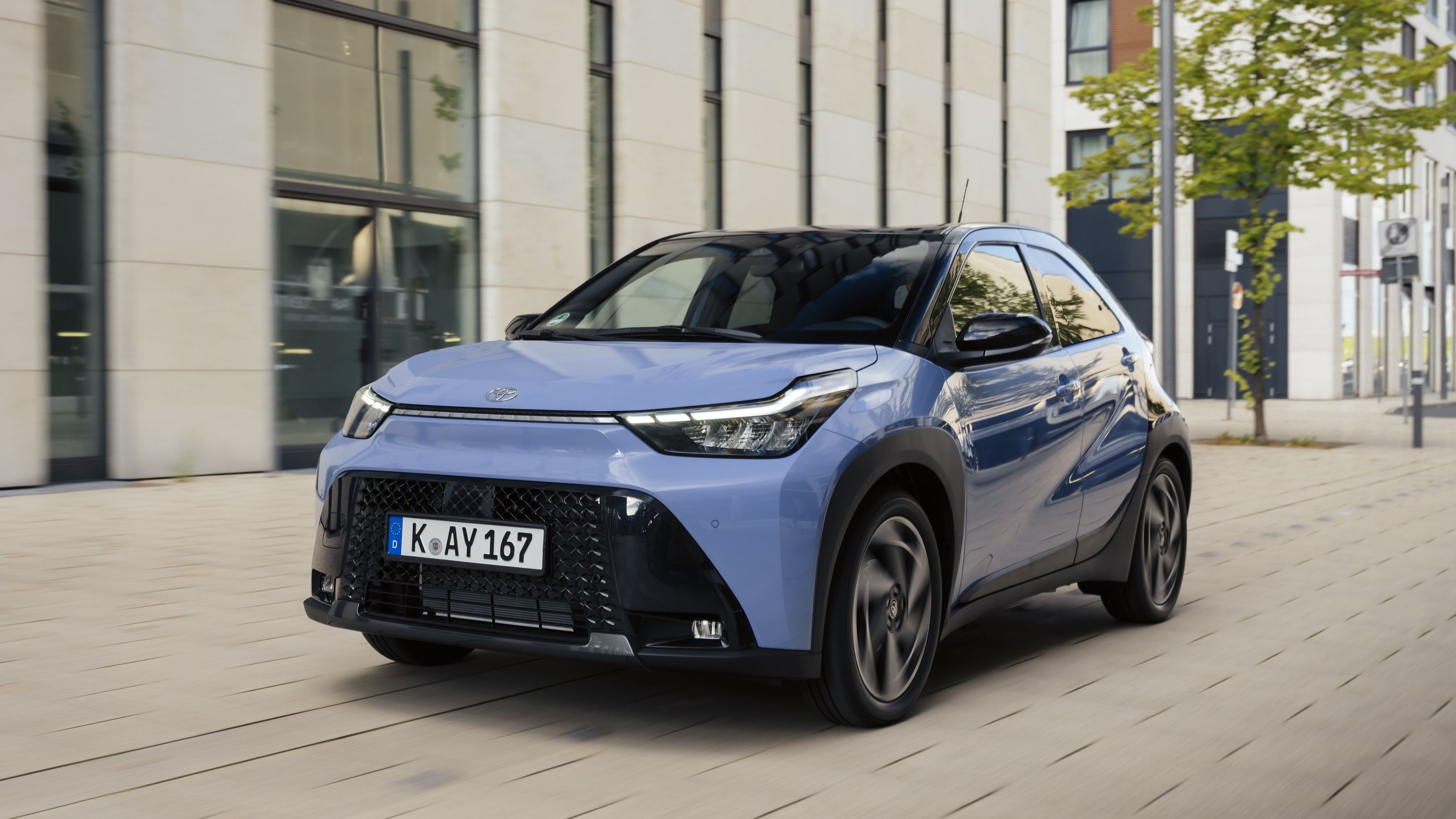 Toyota Aygo X Hybrid: Kleinwagen setzt Maßstäbe beim Kraftstoffverbrauch