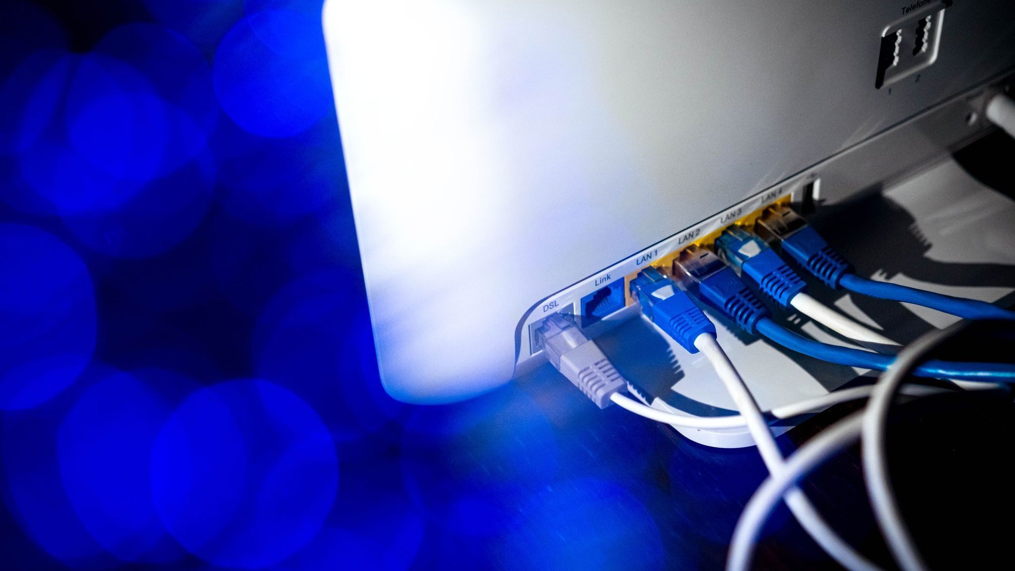 Marktvergleich: So teuer macht ein Miet-Router den Internettarif