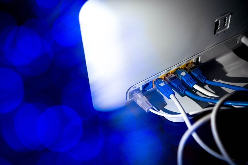 Marktvergleich: So teuer macht ein Miet-Router den Internettarif