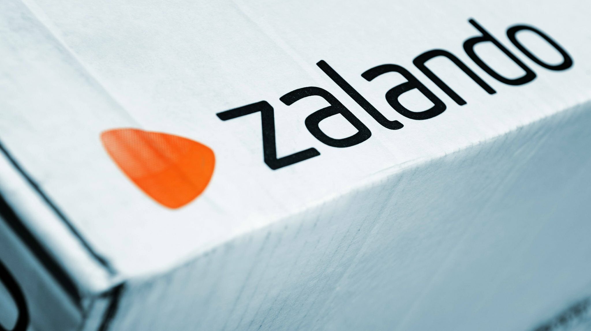 Modehandel: Zalando meldet erneut sinkenden Umsatz
