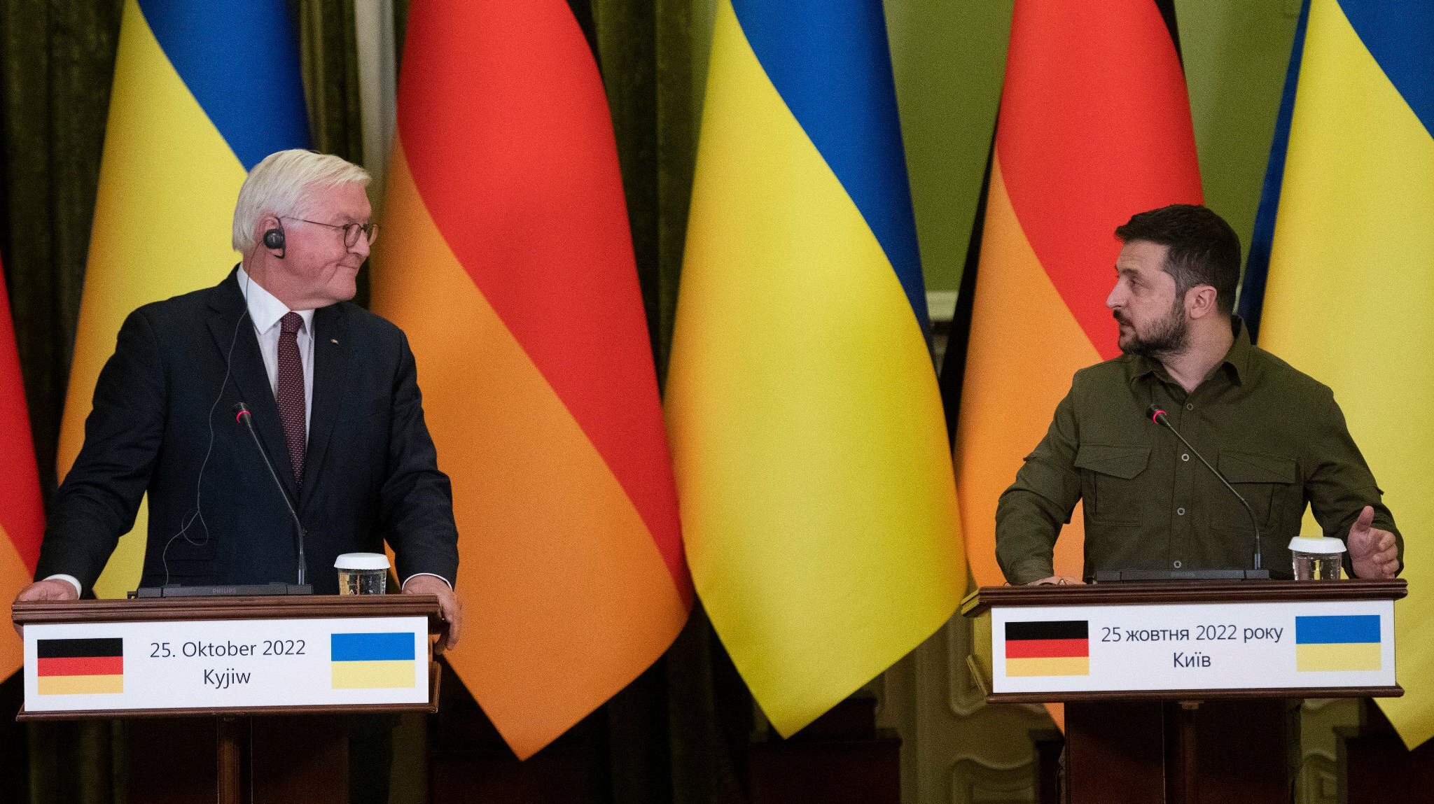 Bundespräsident Frank-Walter Steinmeier trifft Wolodimir Selenski in Kiew
