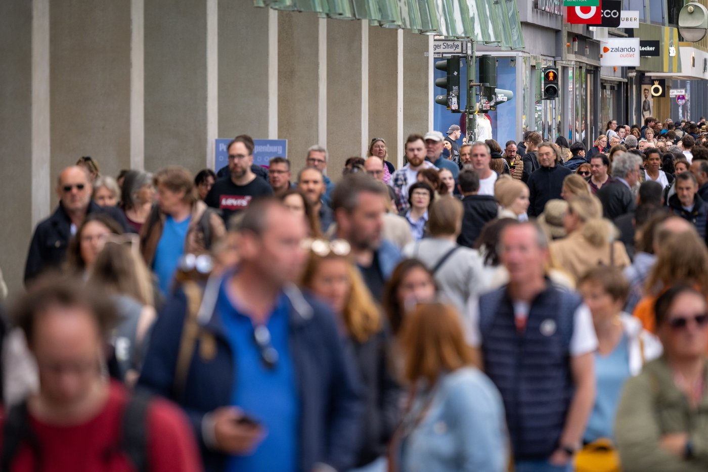 Bip Wirtschaft In Der Euro Zone Legt Leicht Zu