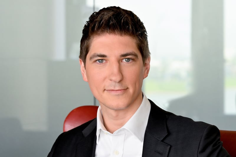 Krankschreibung: Dürfen Vorgesetzte kranke Mitarbeiter kontrollieren?