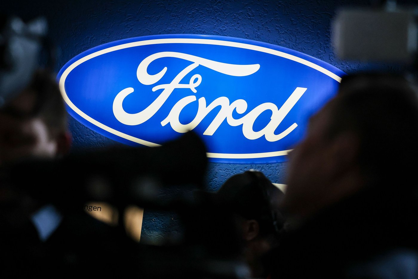Ford in Köln: IG Metall fordert Insolvenzschutz und streikt