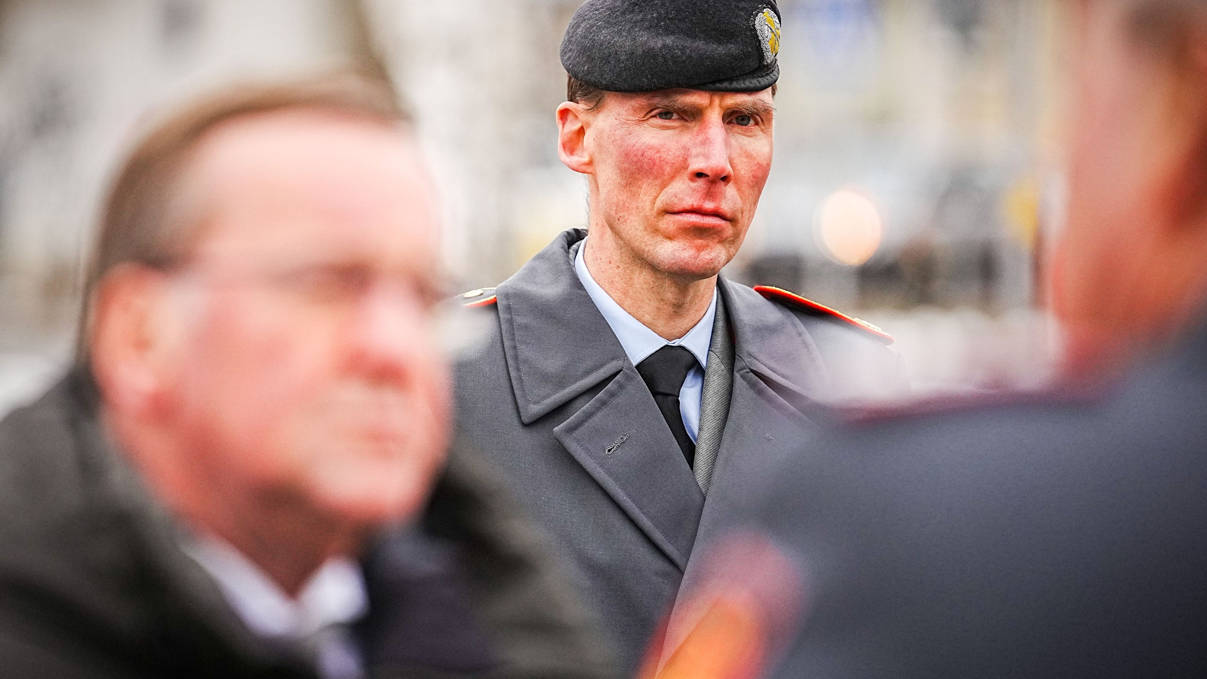 Bundeswehr: Pistorius macht Generalmajor Freuding zum neuen ...