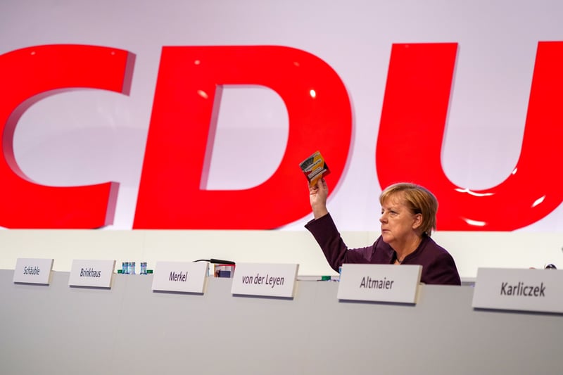 CDU-Parteitag: Warum Angela Merkel jetzt plötzlich Friedrich Merz zuhört