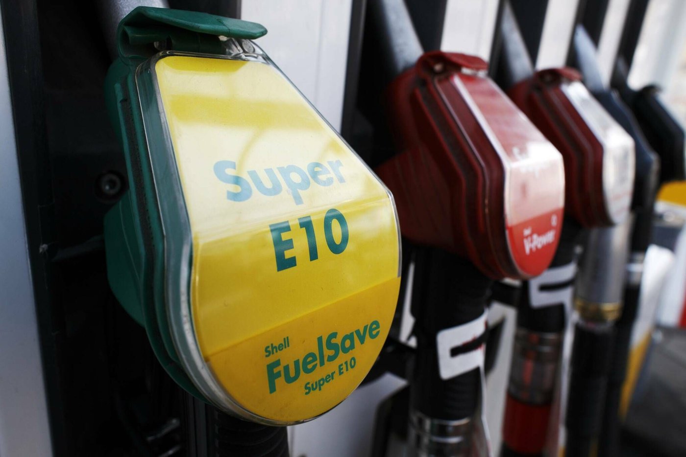 Super, Super Plus, E5 und E10: Das unterscheidet die Kraftstoffe