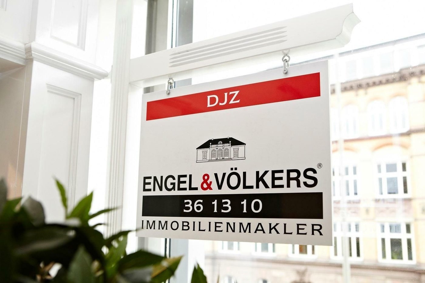 Engel & Völkers: Scheinselbstständigkeit? Vorwürfe verdichten sich