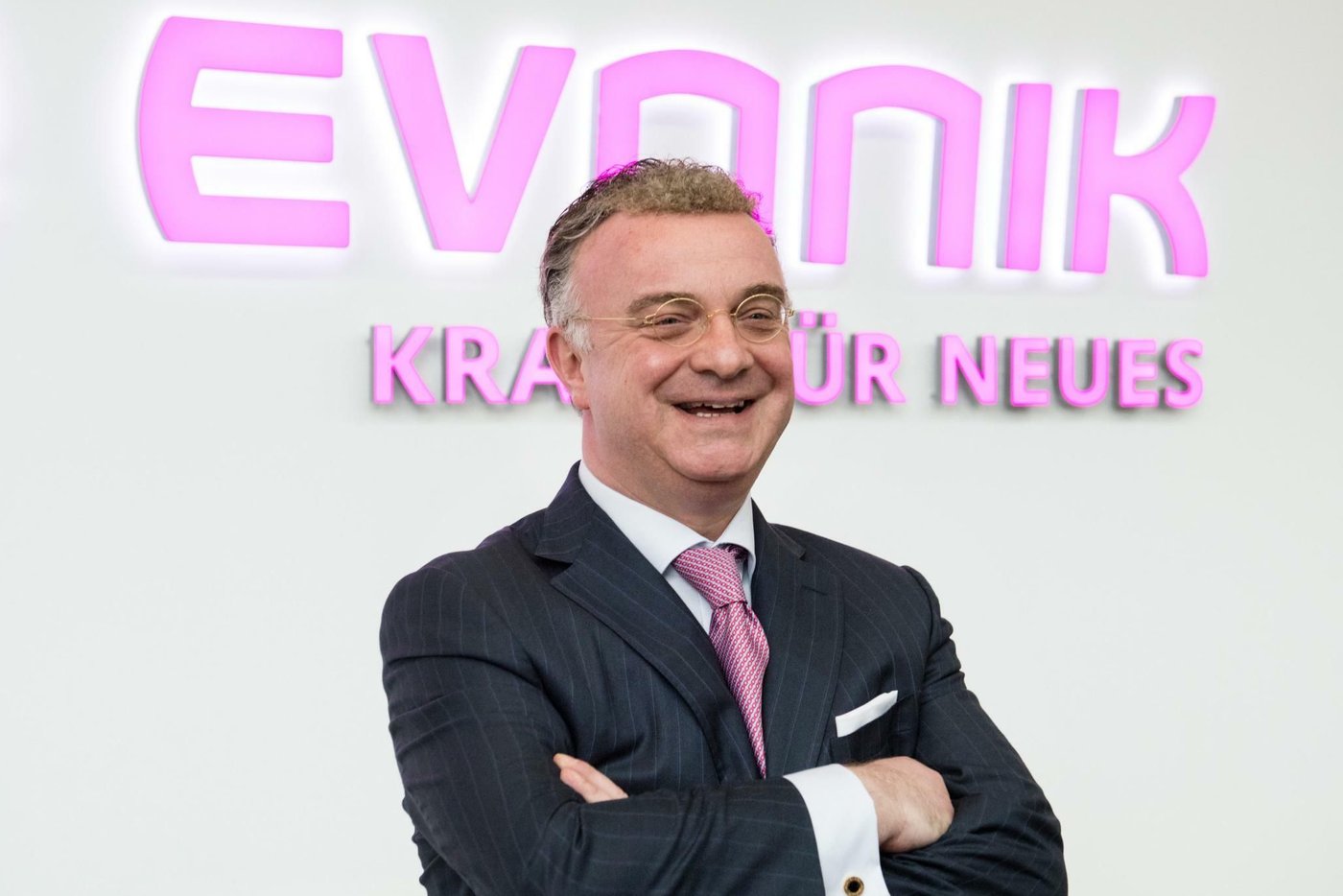Evonik verlängert Vertrag mit Vorstandschef Kullmann bis 2027