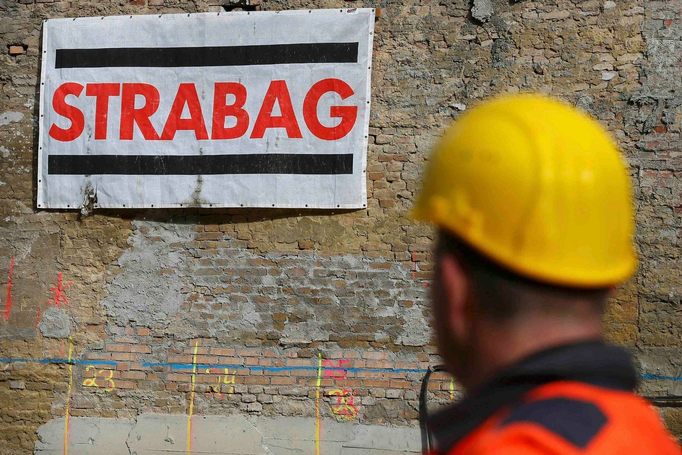 Strabag will Anteil von Oligarch Deripaska auf unter 25 Prozent drücken