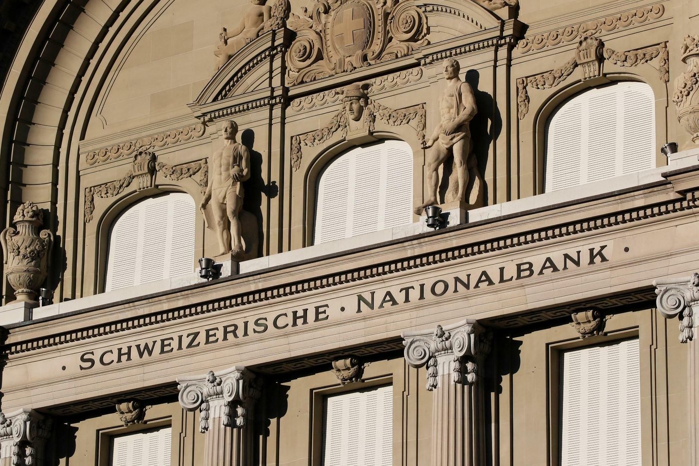 Schweiz: SNB-Entscheid am Donnerstag – Die Rückkehr der Negativzinsen