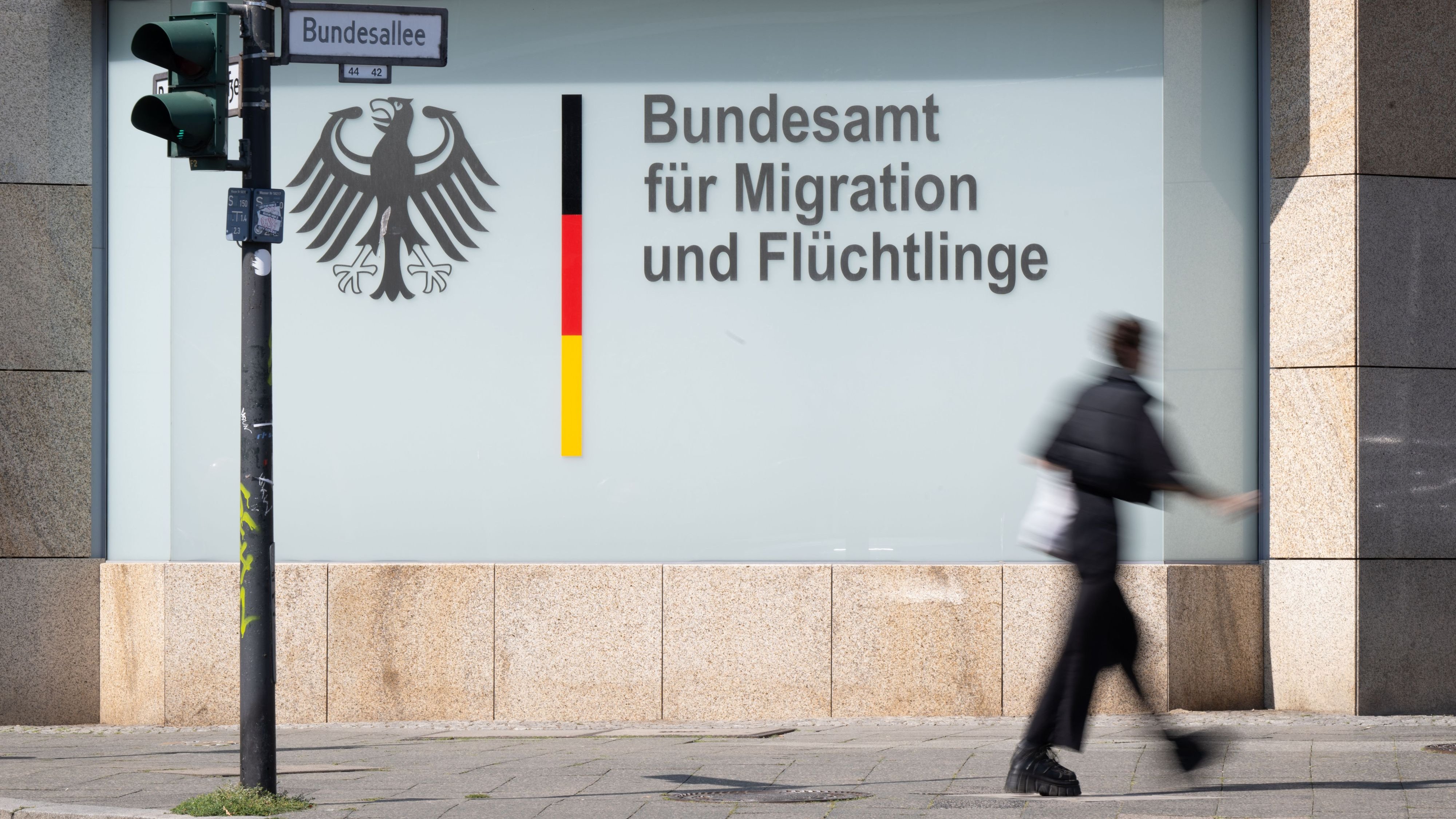 Migration: Union und SPD debattieren – Muss das Asylrecht geändert werden?