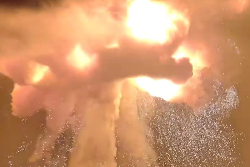 Raumfahrt: Bezos-Rakete explodiert bei Test vor dem Start