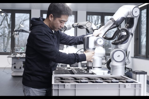 KI: Münchener Roboterbauer Agile Robots übernimmt Start-up Audeering