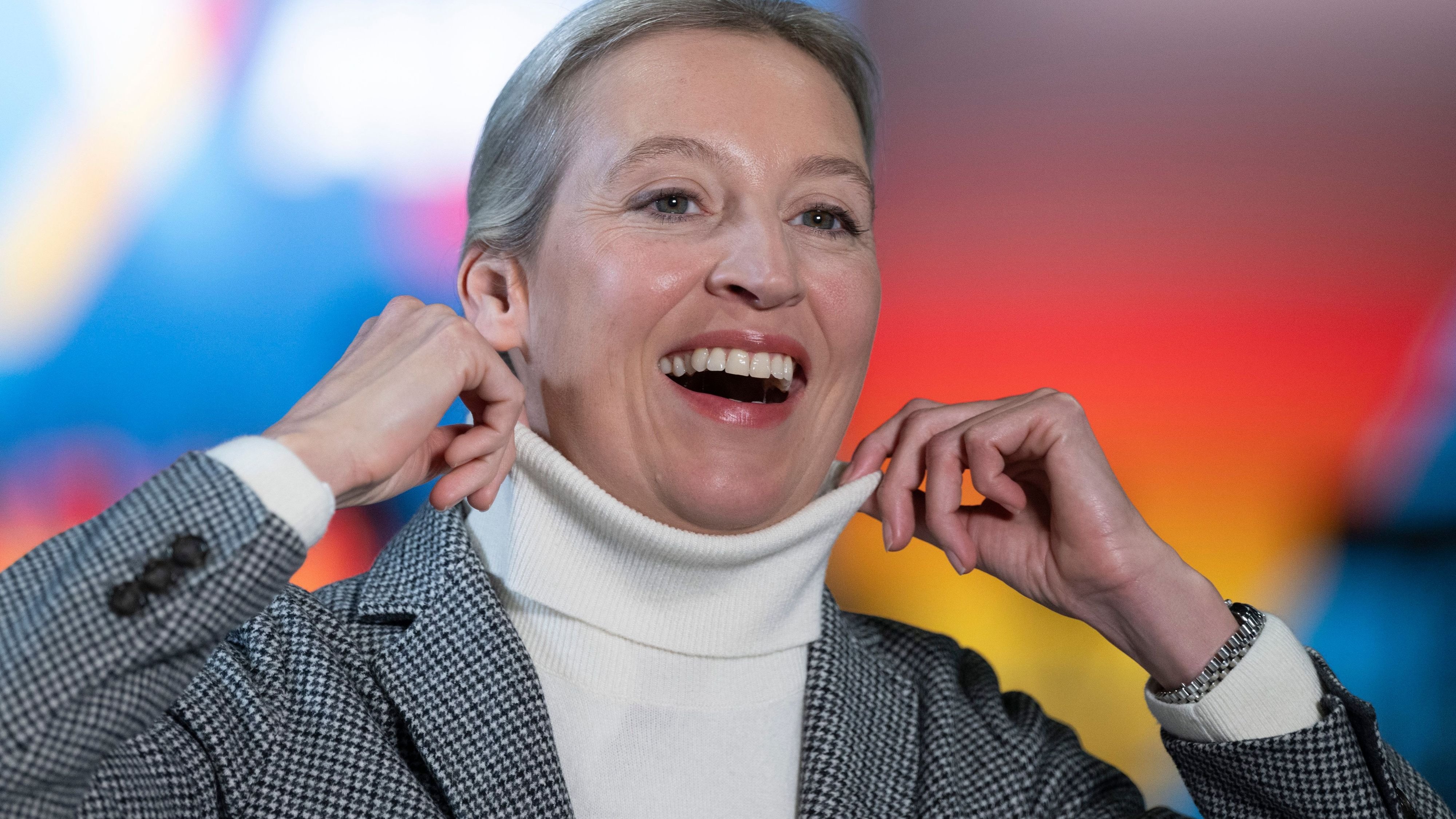 Steuern, Wachstum, Migration - AfD-Chefin Weidel hängt Scholz ab
