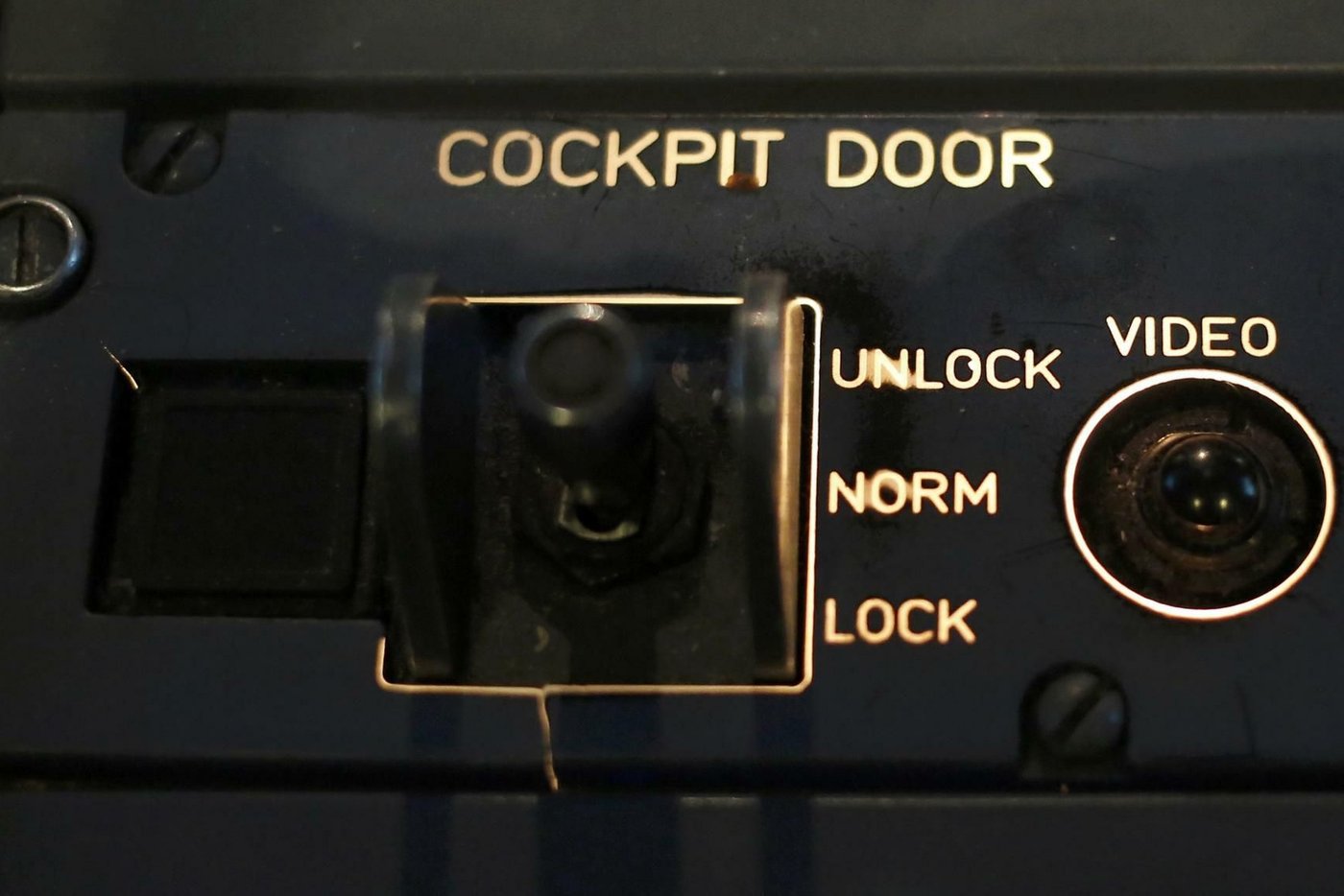 Cockpit-Tür: Wie sich ein Pilot in einer A320 einsperren kann