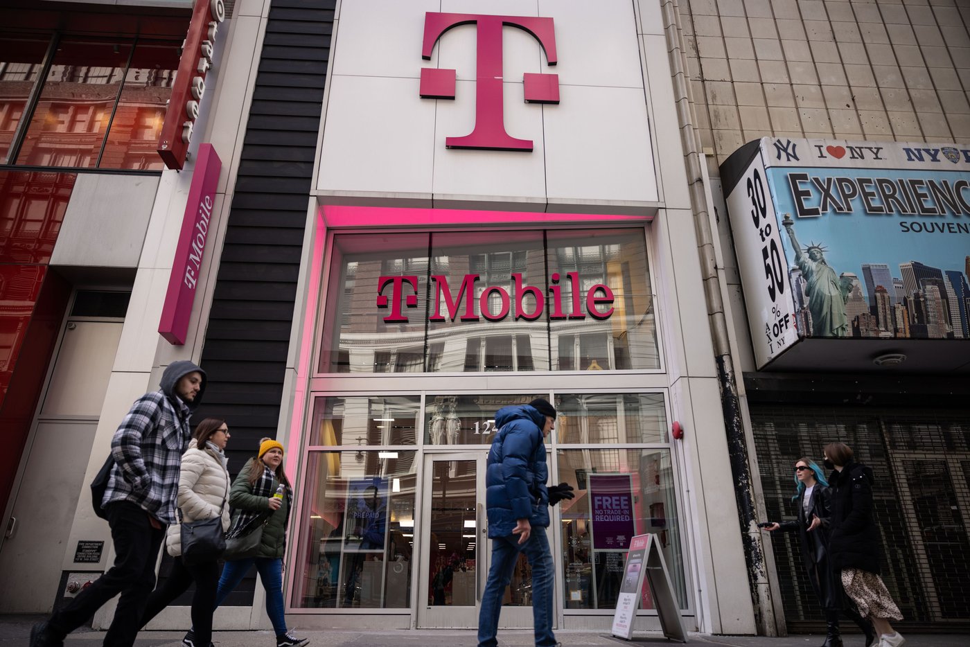Mobilfunk: Telekom-Tochter T-Mobile plant Milliardenübernahme in den USA