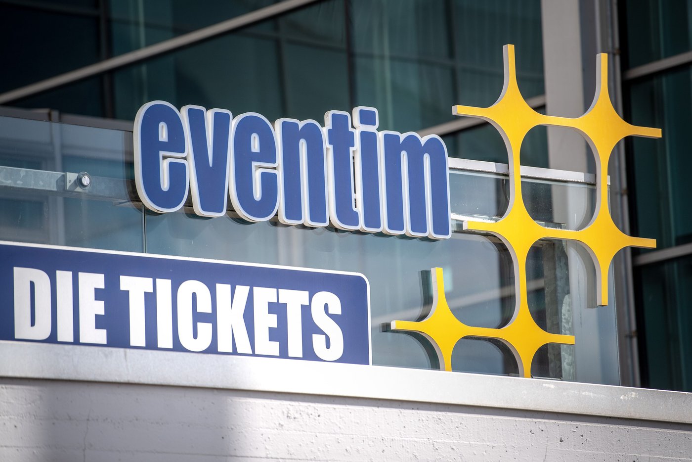 Events: CTS Eventim will Festival- und Ticket-Geschäft von Vivendi ...