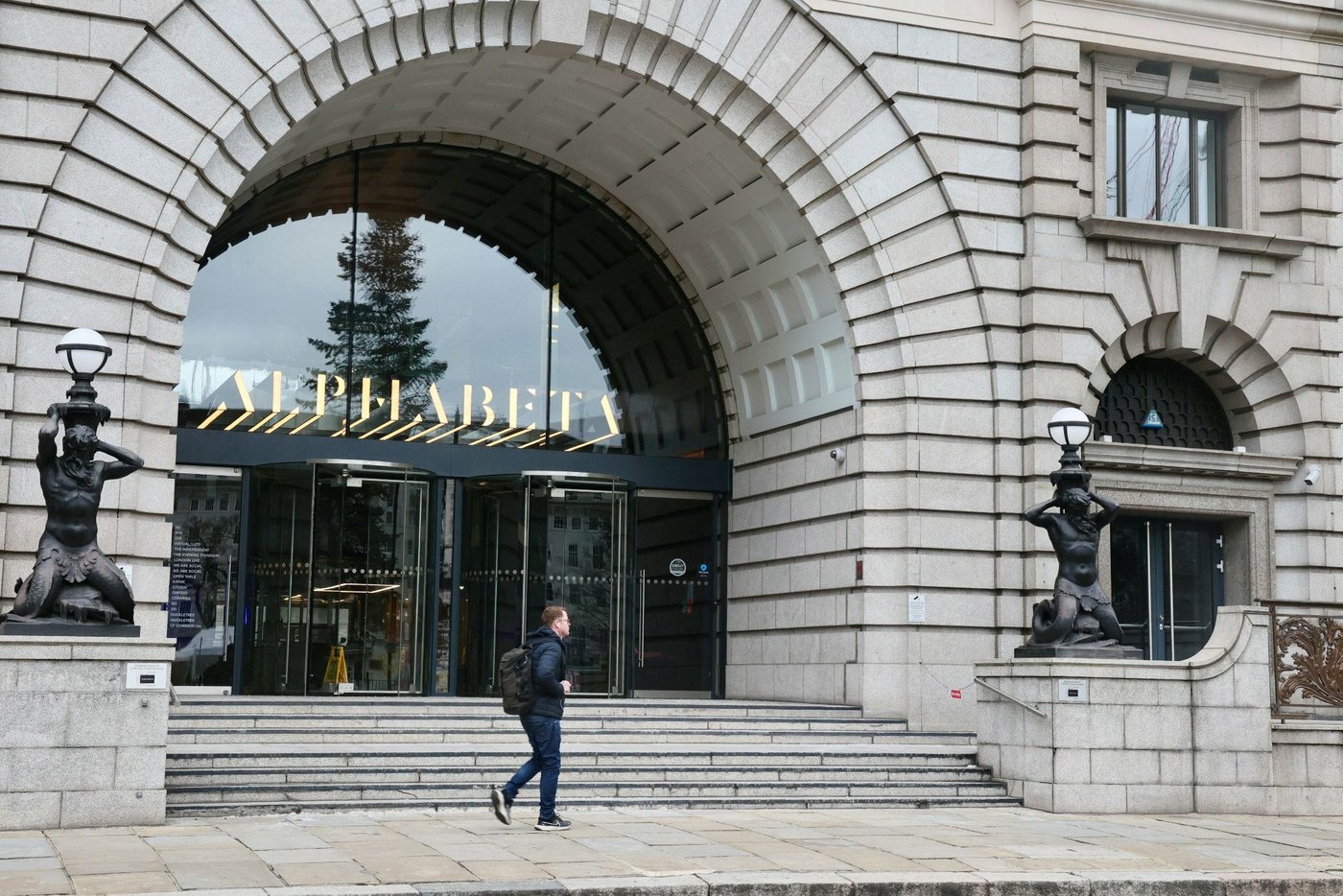 HSBC übernimmt SVB UK für ein Pfund