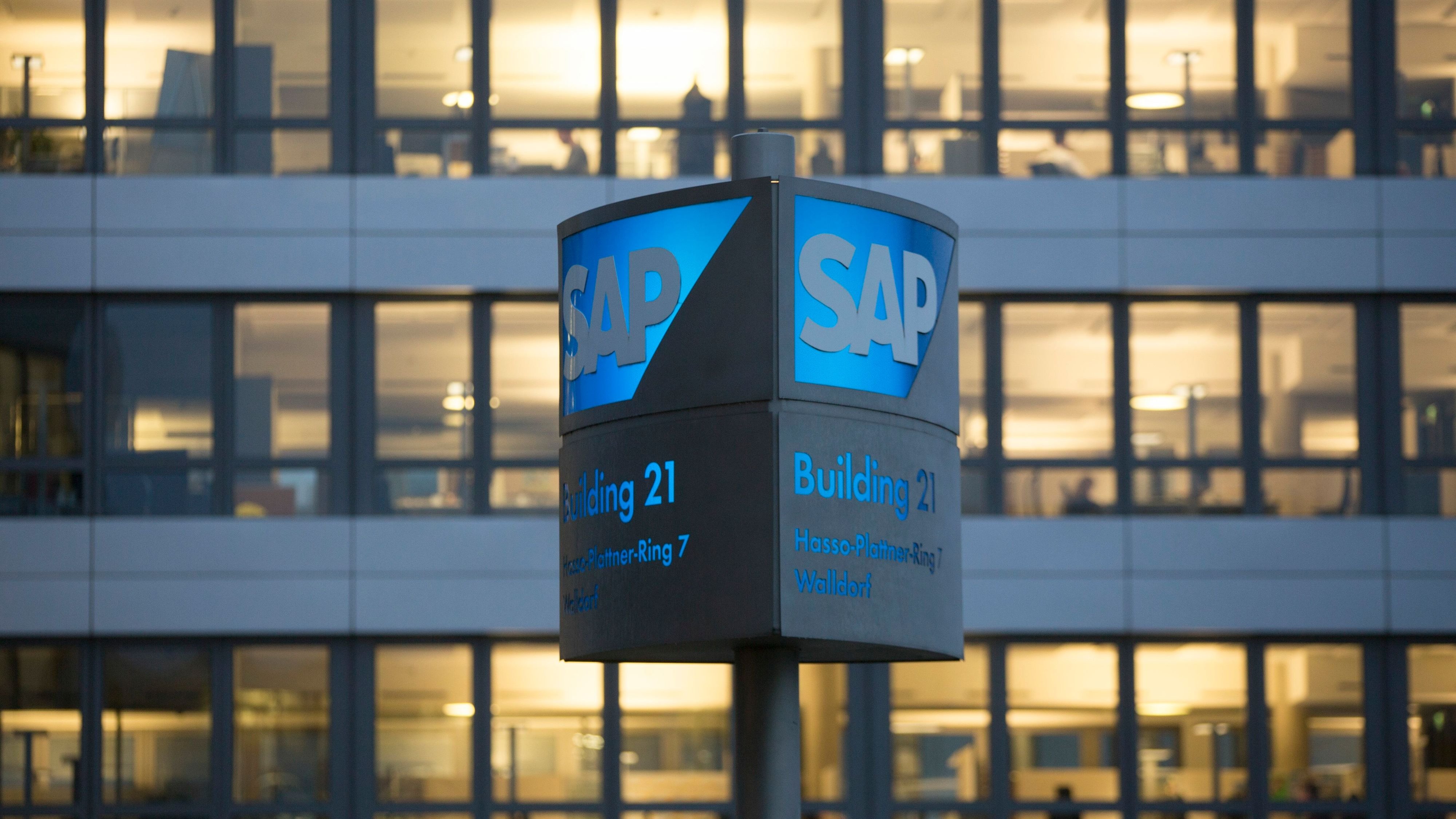Softwarehersteller: Mehr als 5000 Mitarbeiter in Deutschland wollen SAP ...