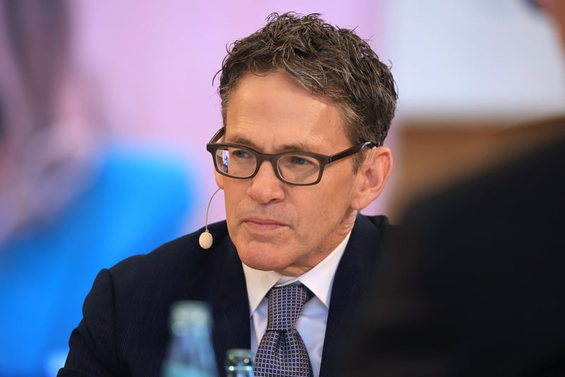 Hauptversammlung: Aktionäre wettern gegen Bayer-Vorstandschef Bill Anderson