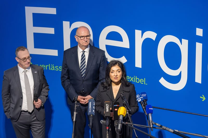 Katherina Reiche: Deutschland erhält wohl Genehmigung für neue ...